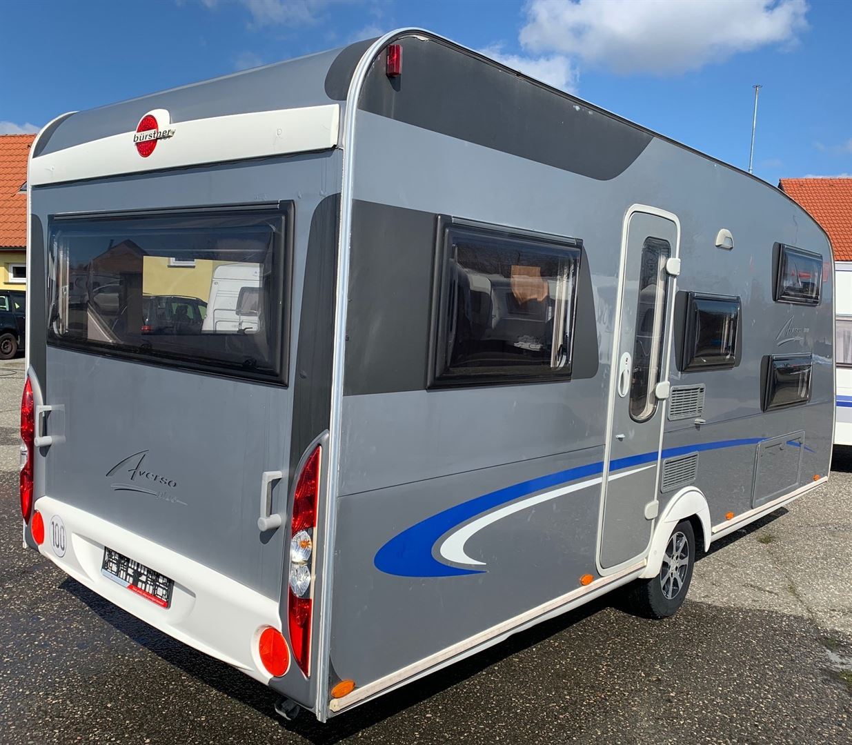 Bürstner Averso Plus 510 TK - PALANDY, SPOUŠTĚCÍ POSTEL